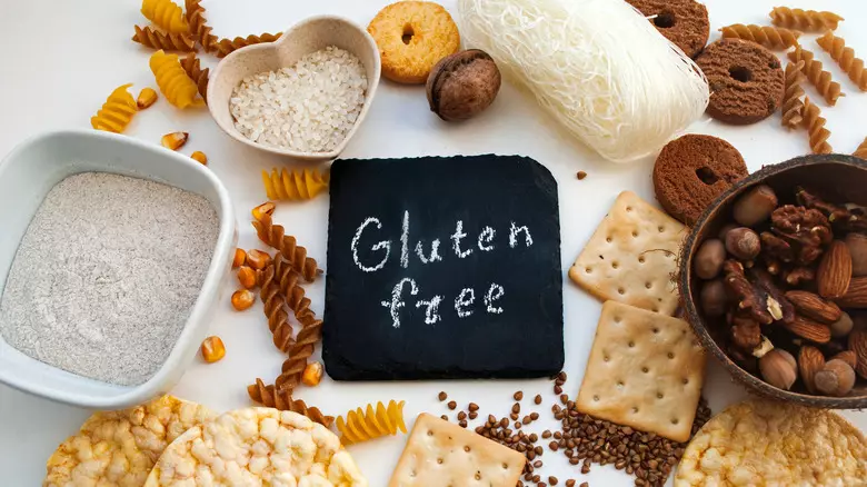 Signe sans gluten à côté des ingrédients de cuisson