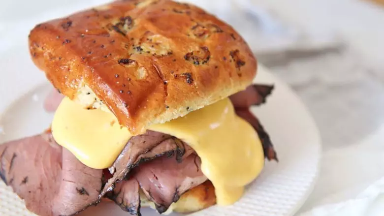 Copycat ea Arby's Beef N' Cheddar