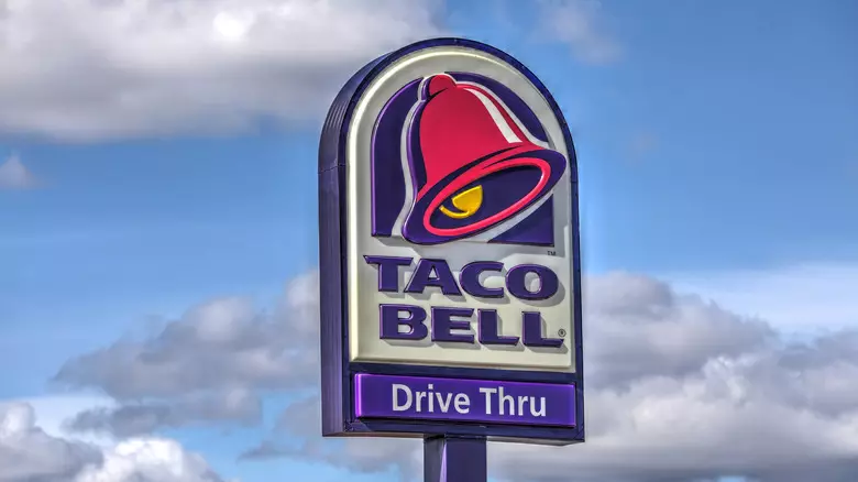 Shenja Taco Bell në qiell