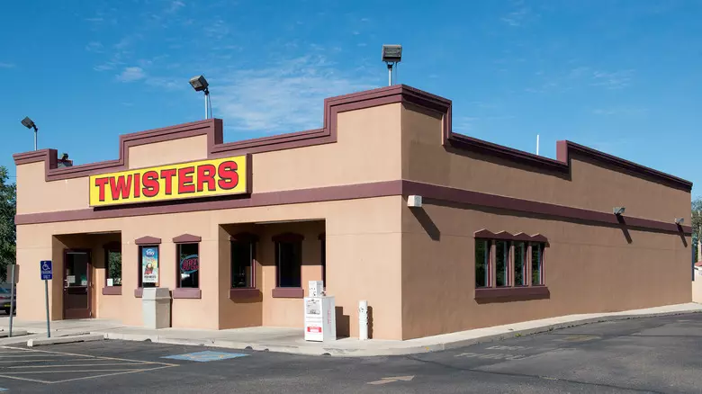 Eksterijer zgrade restorana Twisters u Albequerqueu, Novi Meksiko