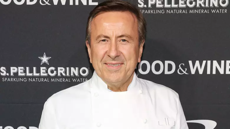 Shefi Daniel Boulud në të bardhë