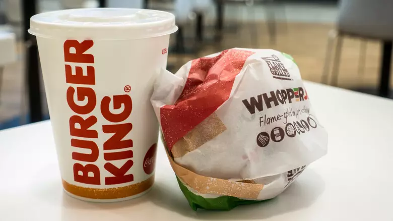 Whopper dan minuman dari Burger King