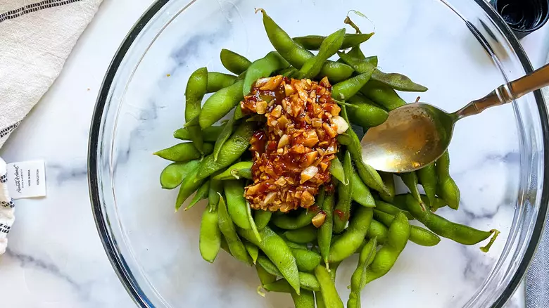 edamame med krydret sauce