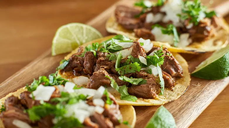 Mexico okporo ụzọ tacos