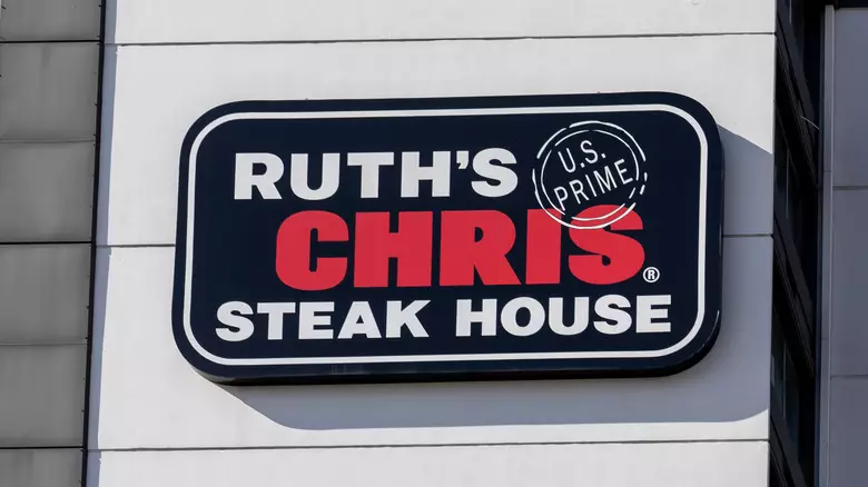 Ruth Chris bịanyere aka na ụlọ ọcha