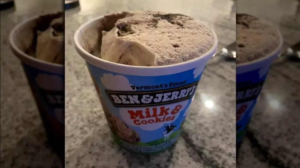 Ben & Jerry's Milk & Cookies ماروژنى