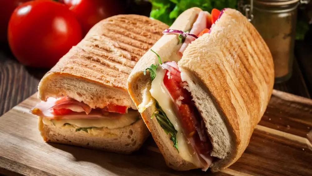 sandwich di unggal nagara bagian