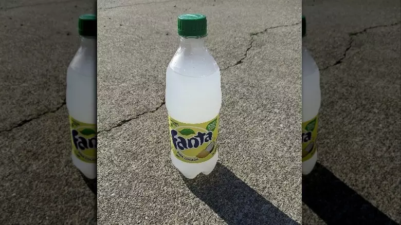 fanta piña colada în sticlă