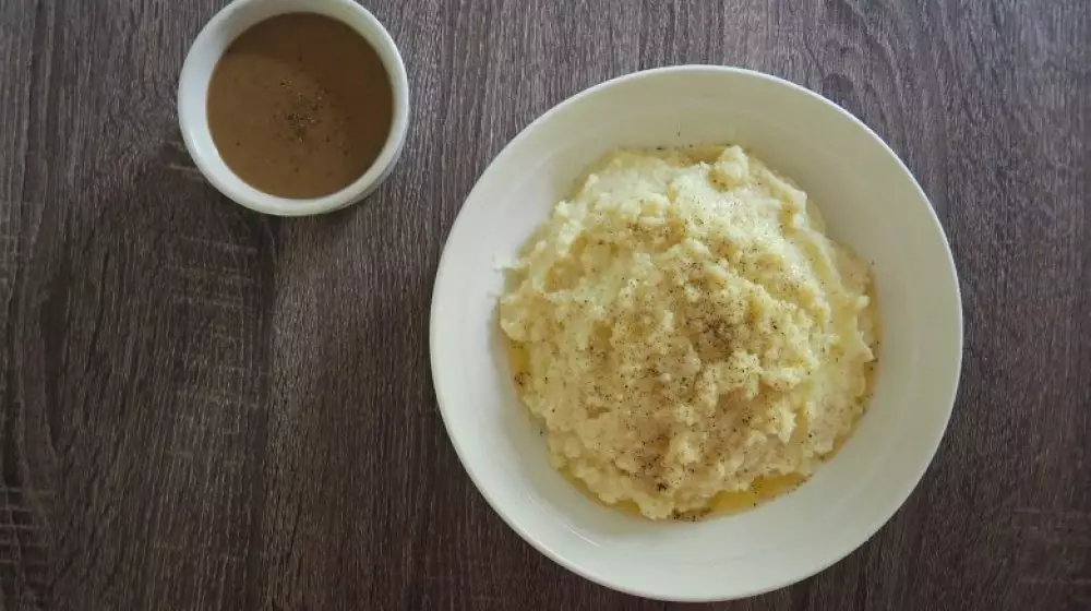 KFC mashed dankali da miya