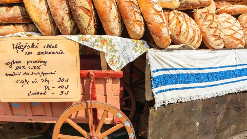 els germans aldi van començar amb un carro de pa