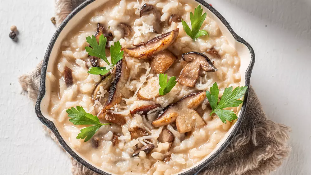 Mushroom risotto i totonu o se apa