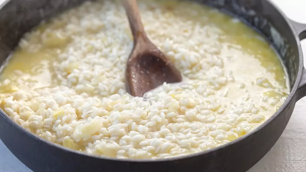 O le pata risotto ua fa'afefete i le sipuni laupapa