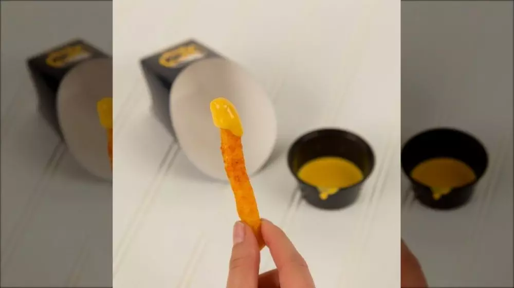 Cầm Taco Bell's Nacho Fries