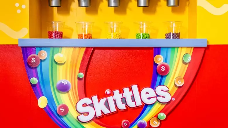 Dispenser skittles