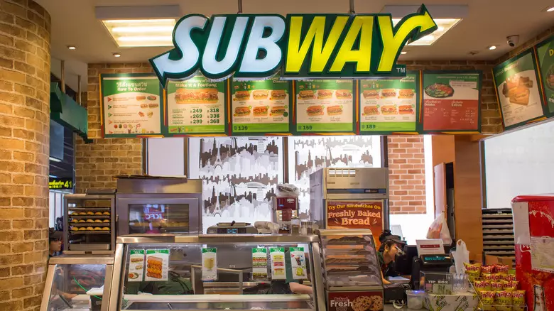 Ġewwa ristorant Subway