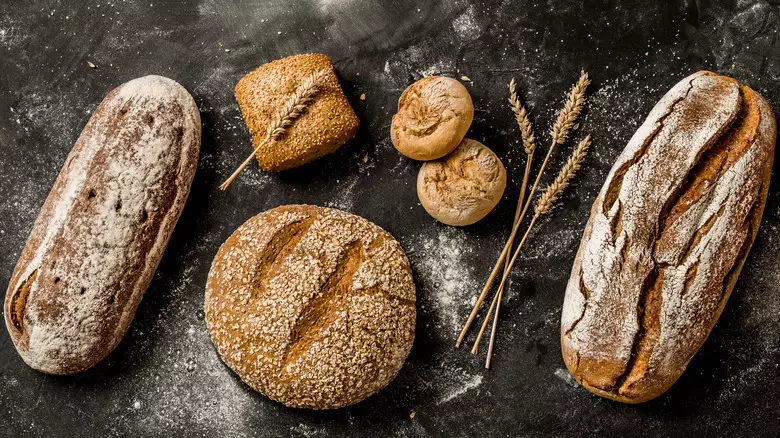 diferite tipuri de pâine
