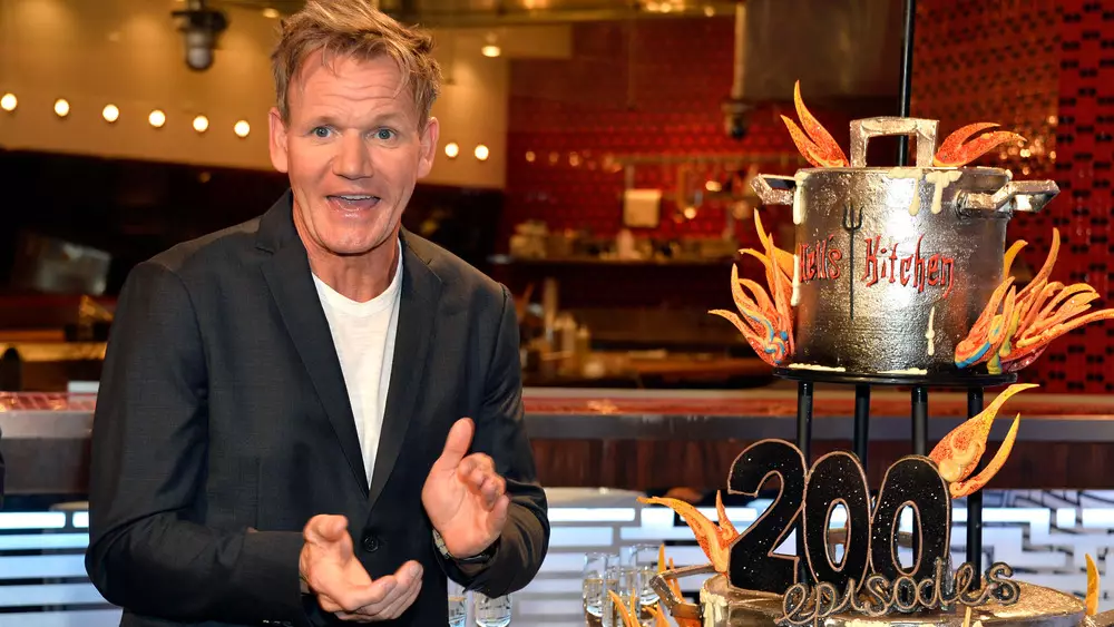 Gordon Ramsay slavi 200. epizodu Hell's Kitchen