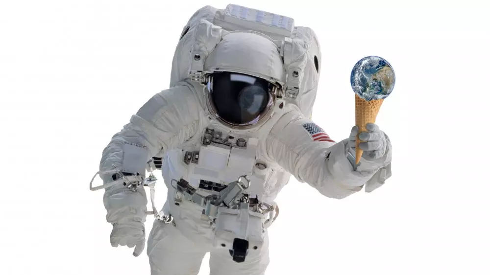 astronauta con helado