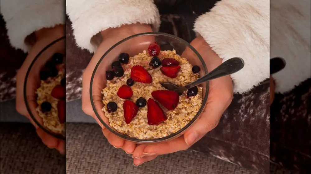 Oat dengan buah beri