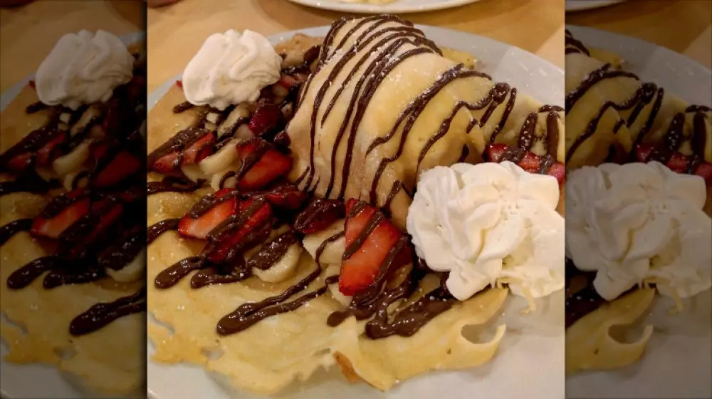 Nutella crepes gyda mefus