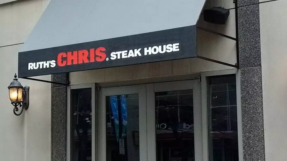 Chris Steak House an'i Ruth