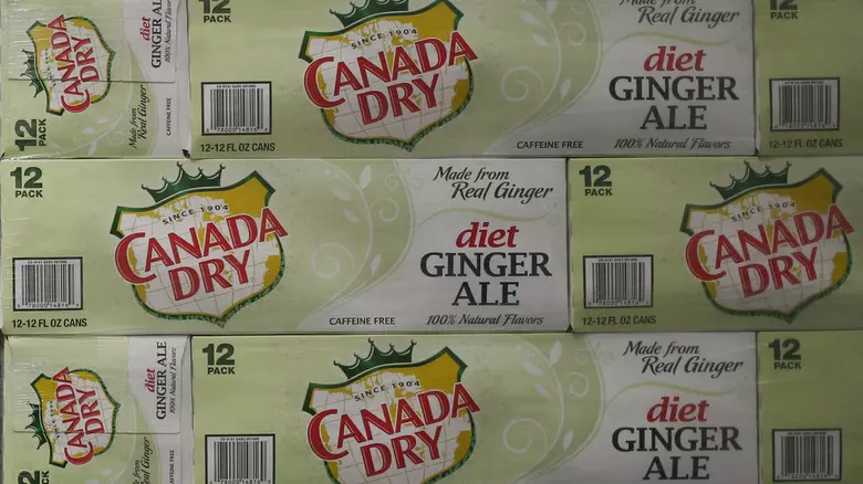 Caixes de ginger ale de dieta seca de Canadà