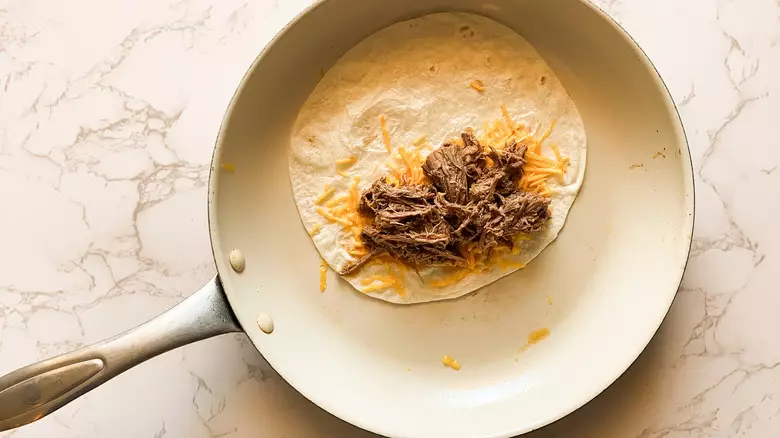 taco-filling op tortilla