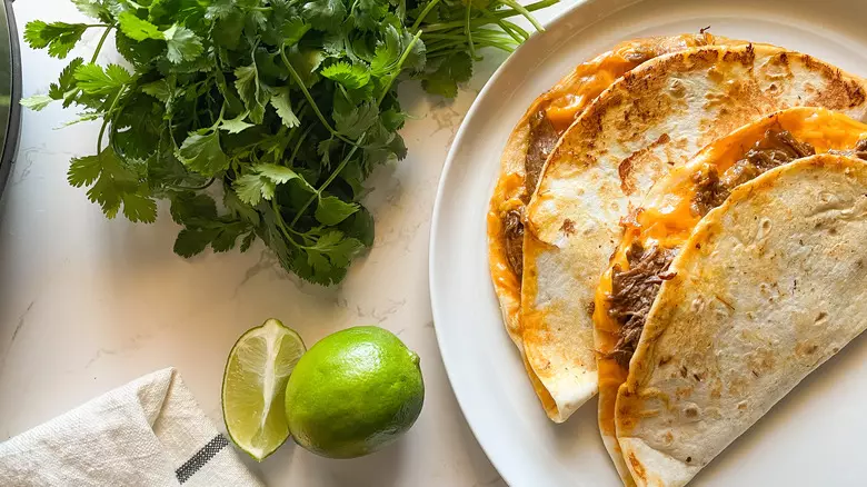 Tortilla Tacos Birria Pota Meandaracha