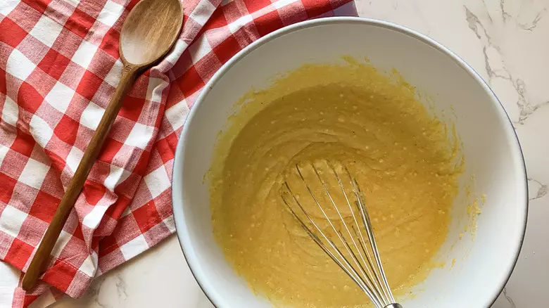 mestura de pan de millo para tarta de tamal de polo fácil