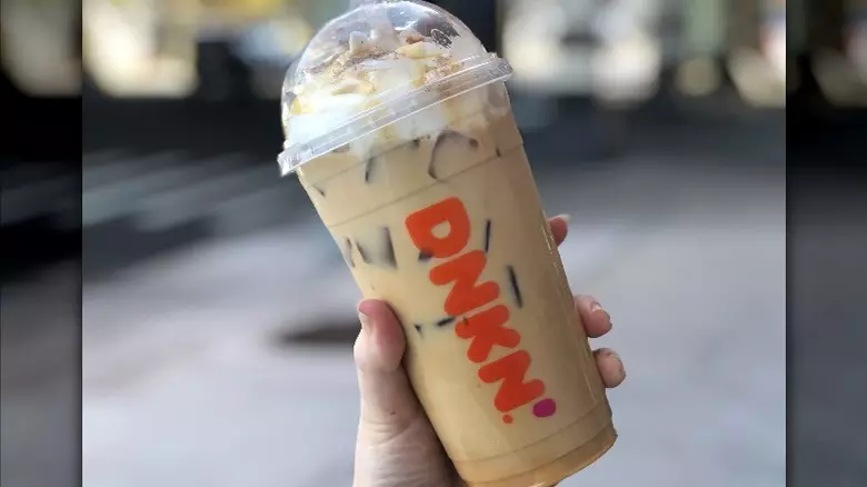 dunkin donuts NOVO Iced Toasted White Chocolate Signature Latte