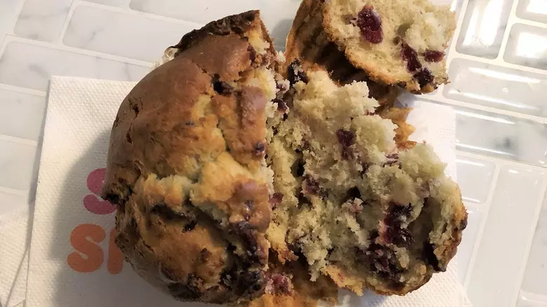 novo muffin de laranxa de arándanos dunkin' donuts