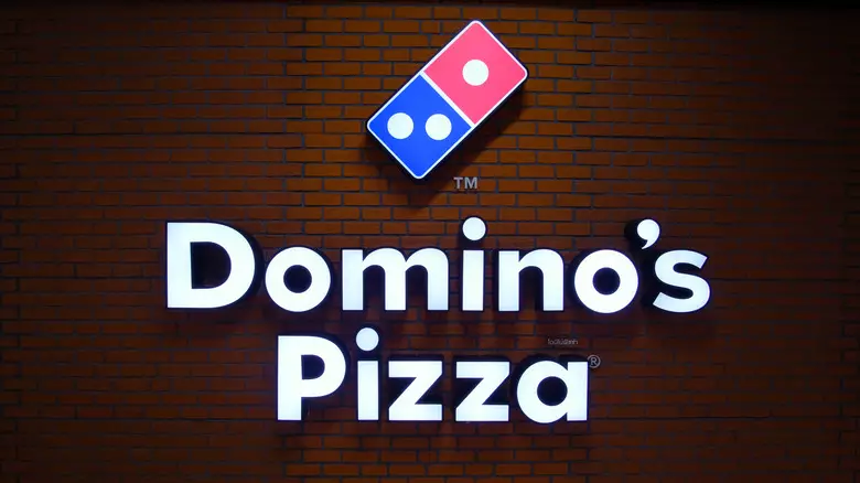 Logoya pizza ya Domînoyê