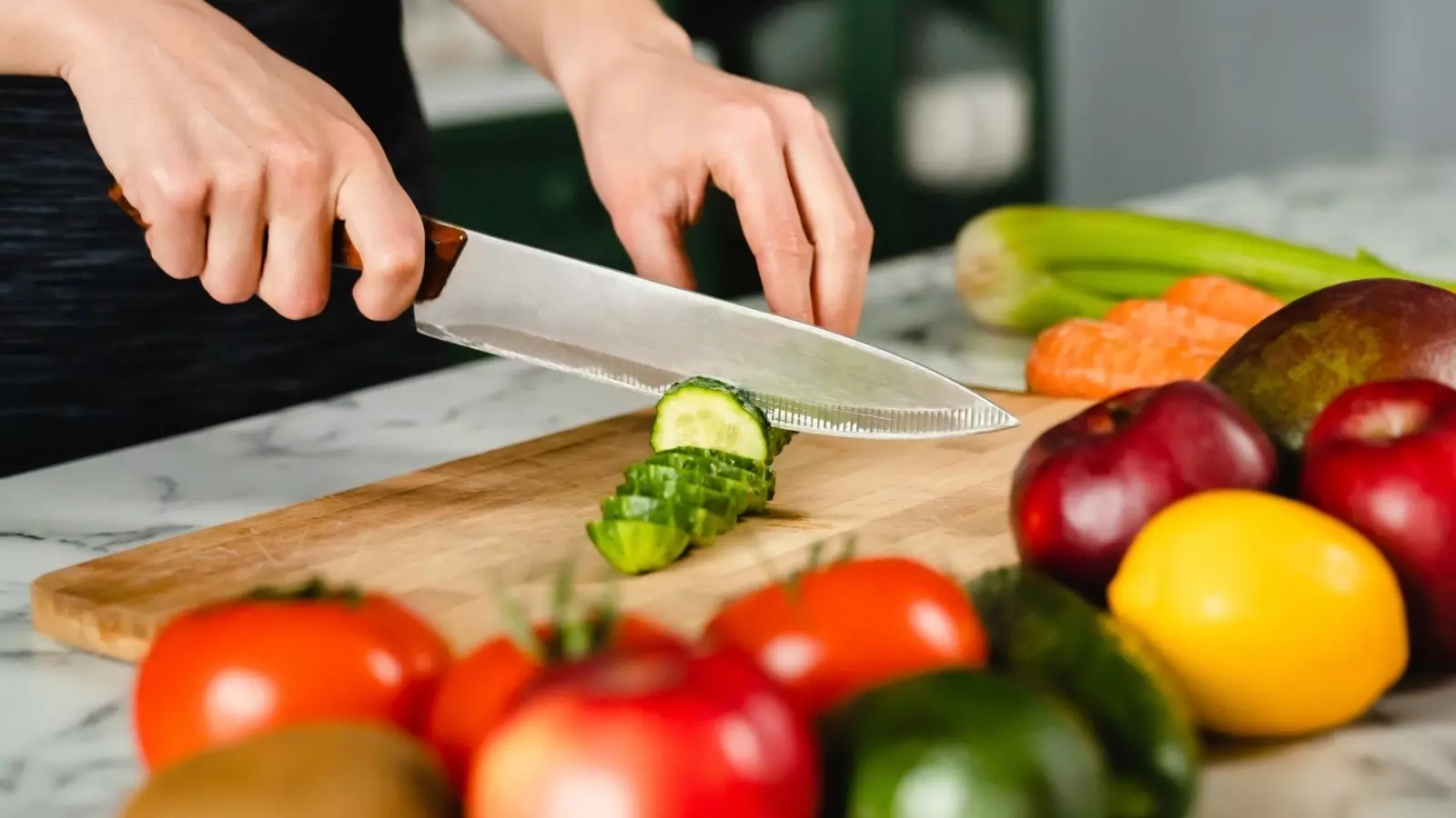 این یک حرکت چاقوهای آشپزخانه شما را خراب می کند
