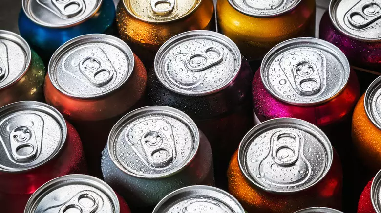 latas de refresco