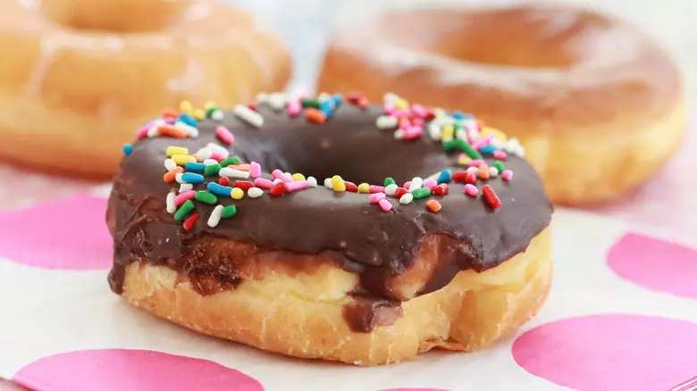 Donut met chocoladeglazuur