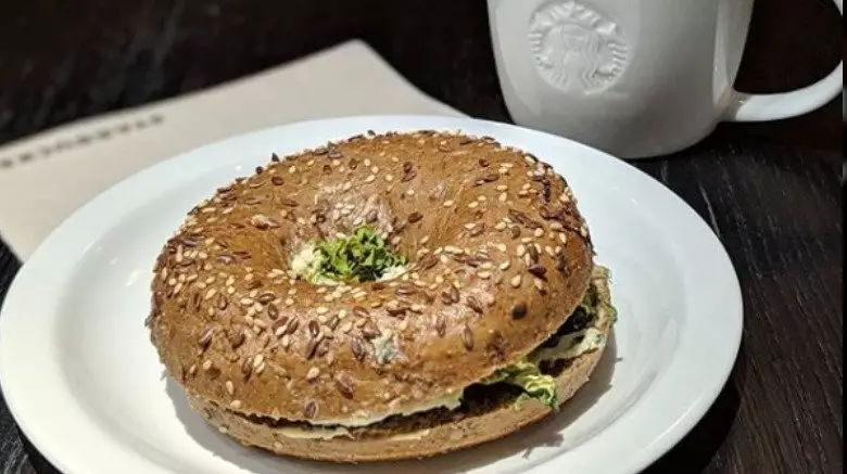 mug piring putih bagel starbucks