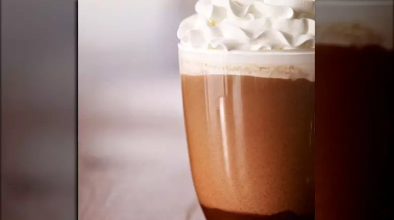 starbucks mocha na ude ntụ ntụ