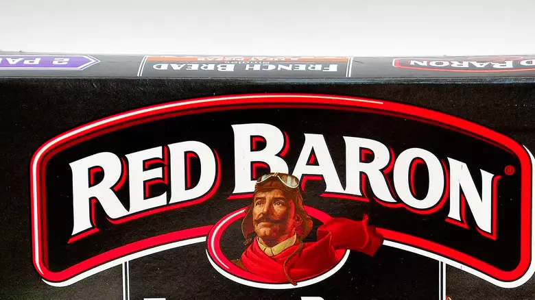 Red Baron pizzanın resmi logosu