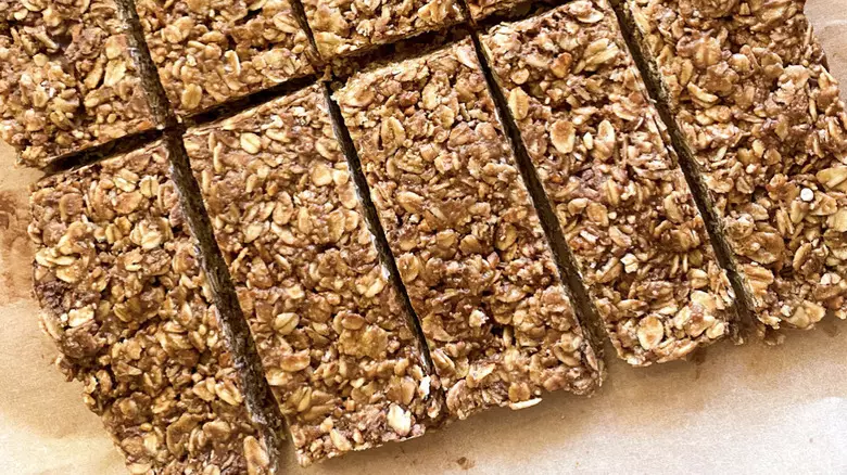 Barres de granola masticables acabades