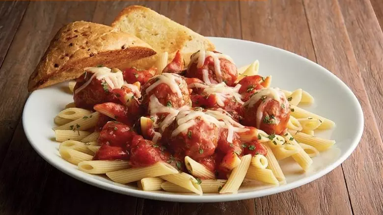 Penne uye Meatballs odha pa jason's deli