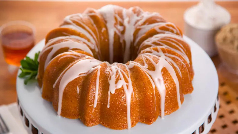 Rum cake