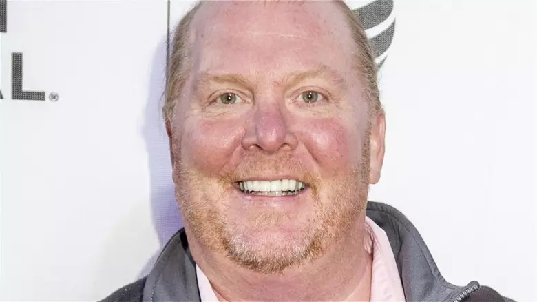 Mario Batali šūvis į galvą