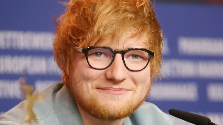 Ed Sheeran na-amụmụ ọnụ ọchị