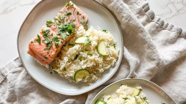 izokina eta arroza platera