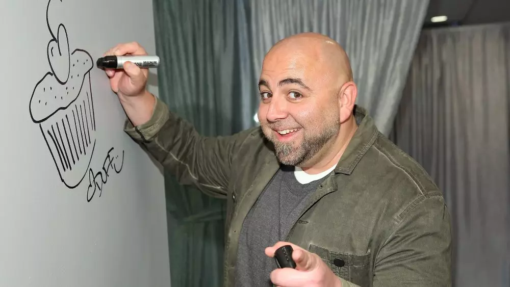 Duff Goldman tekent een cupcake