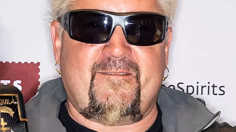 UGuy Fieri emile