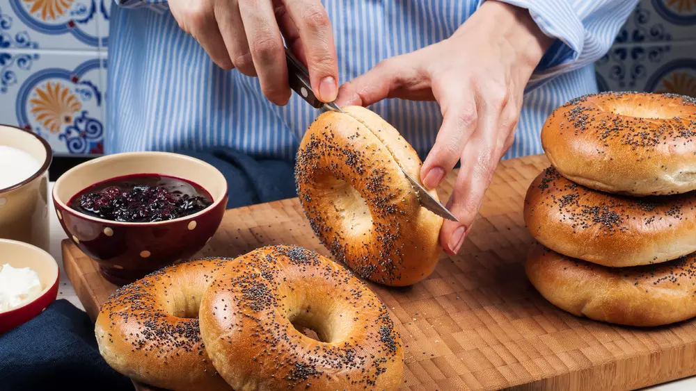 viimeistele leikkaus bagelilla