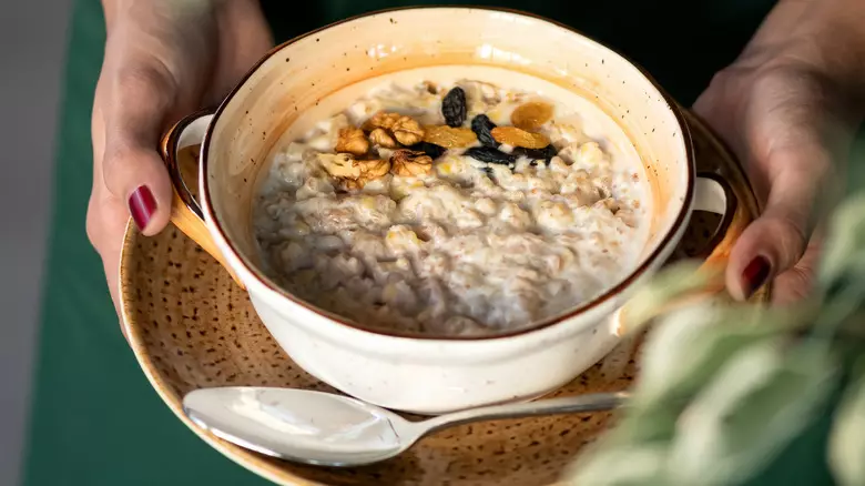 porridge ekan pẹlu eso