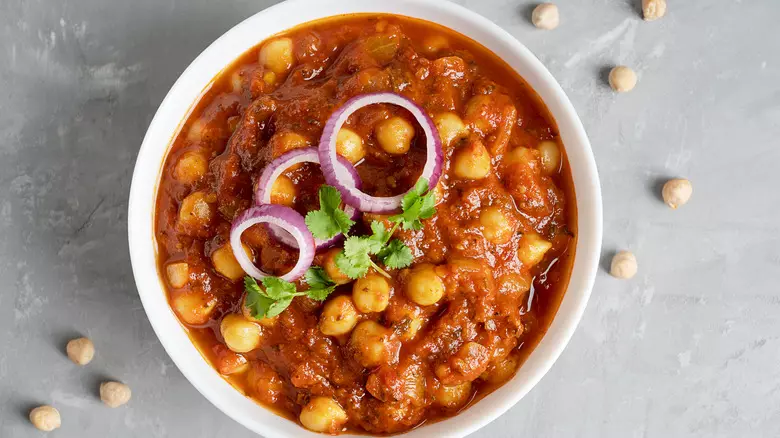 Sakafo avy amin'ny chickpea masala