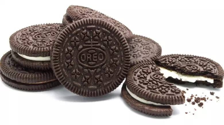 stapel oreo koekjes